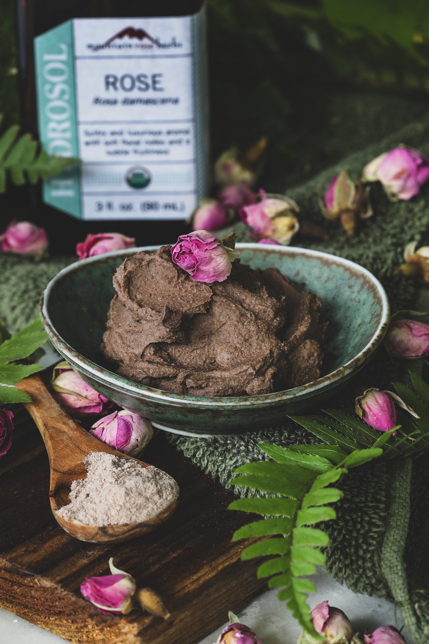 Guide to Types of Cosmetic Clay & Their Uses