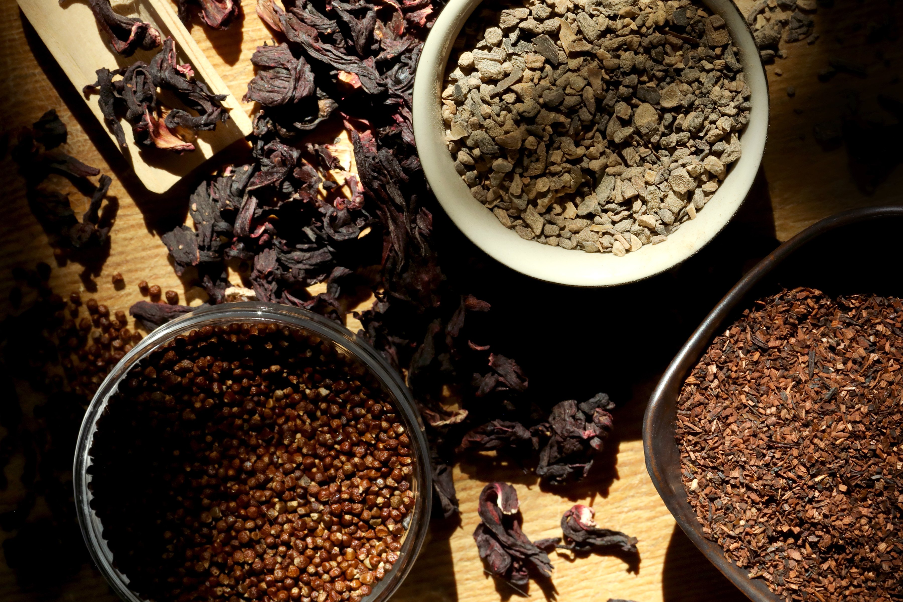 10 Best Herbs & Spices for Brewing Beer