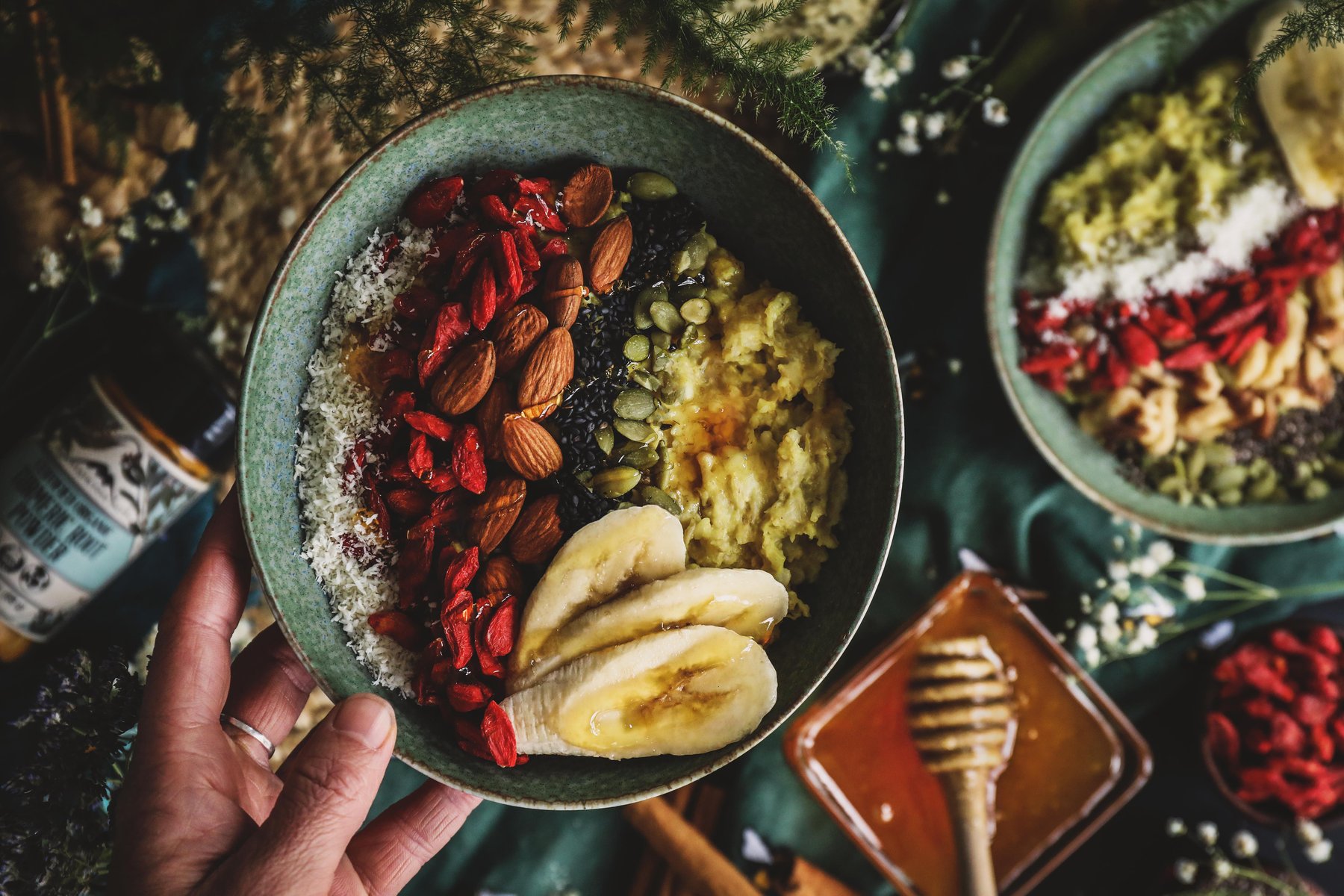 Healthy Breakfast Recipes + 5 Superfood Powder Blends